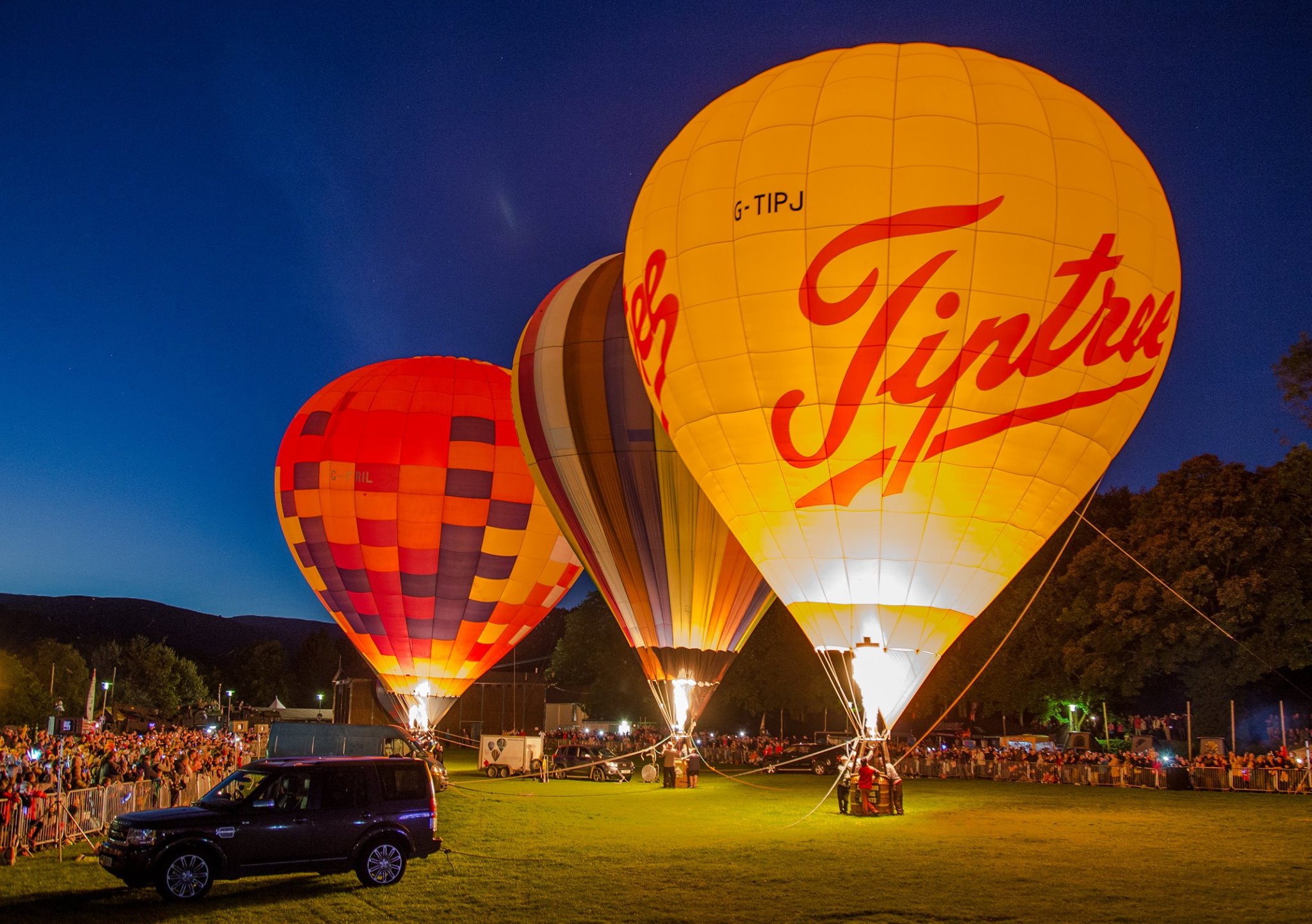 Hot Air Balloons back in Llangollen - Bloon | Inflatable and Aerial ...